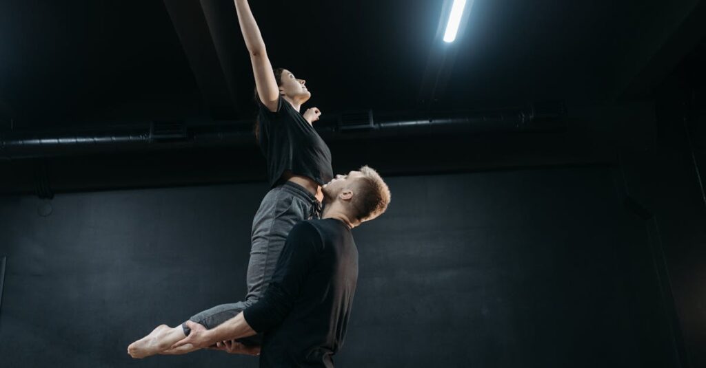 Strengthen your upper back with proper lifting techniques 💪👐